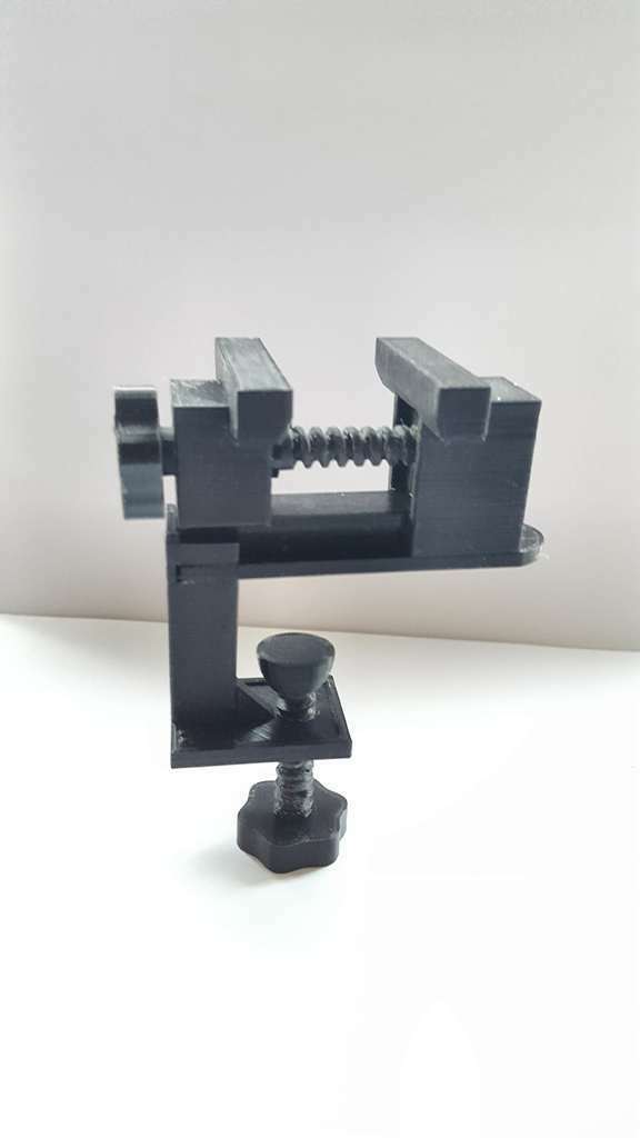 STL file clamp / bench vise by kttjdesign・Design to download and 3D ...